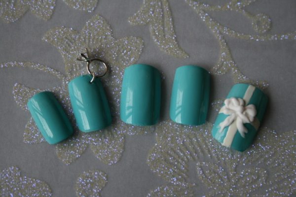 31 Posh Tiffany Blue Nail Polish Designs – NailDesignCode