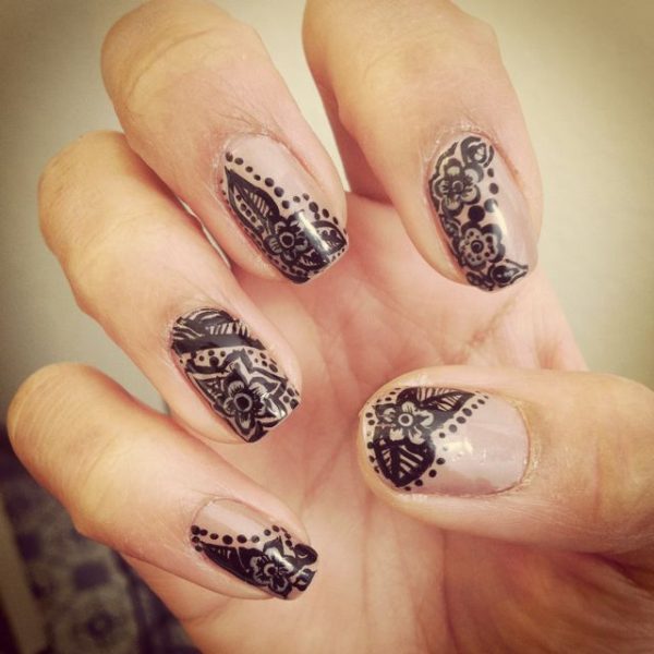 15 Henna-Style Nail Patterns (Mehendi Art Ideas)