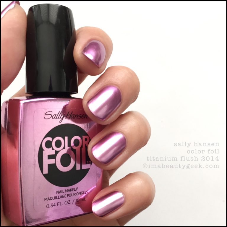 22 Mirror Nail Polish Ideas for a High-Shine Chrome Look