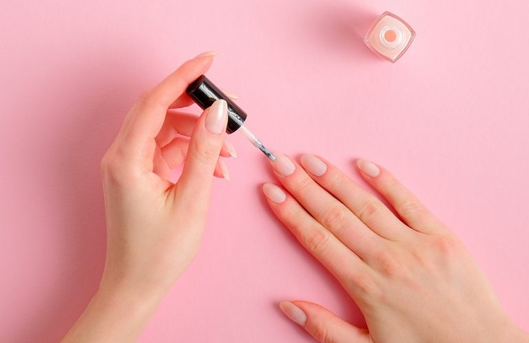 How To Fix Cracked or Broken Acrylic Nails at Home (Emergency Guide)