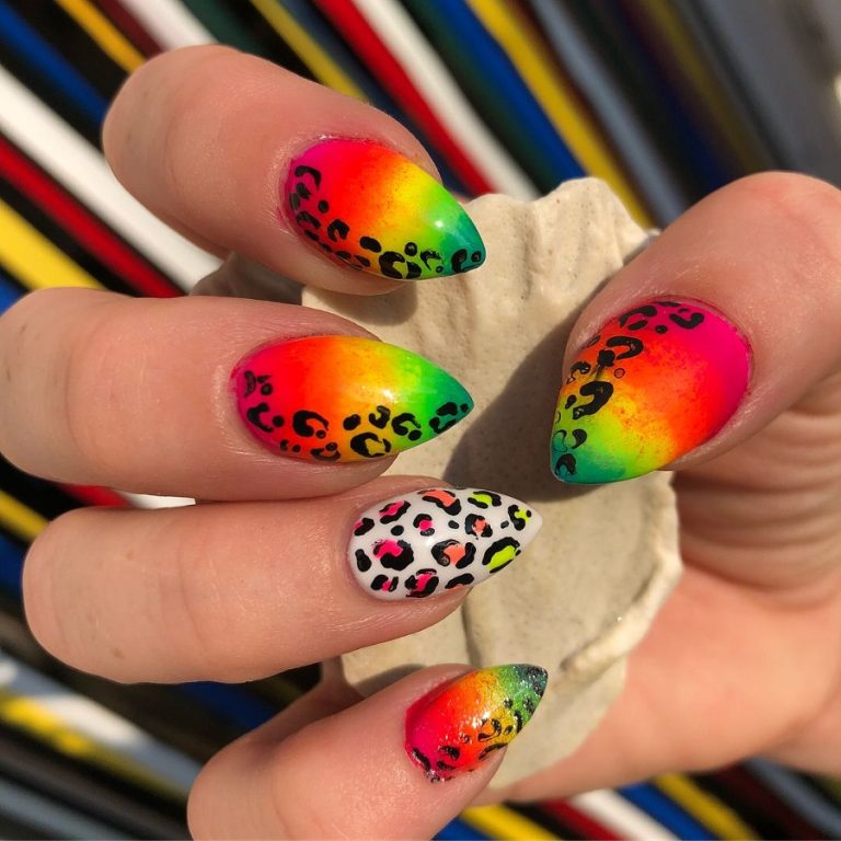22 Neon Ombre Nails for Maximum Summer Vibes